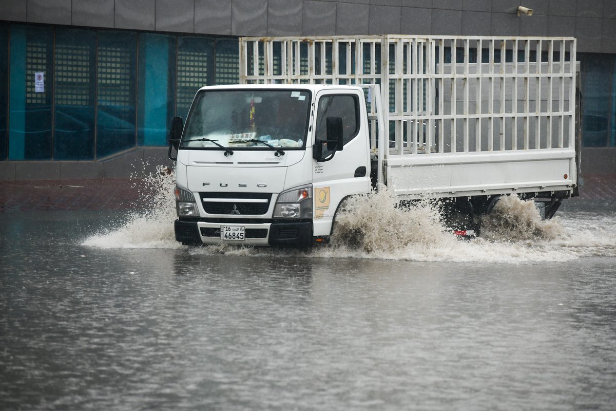 Heavy rain cause flood in Kuwait – Middle East Monitor