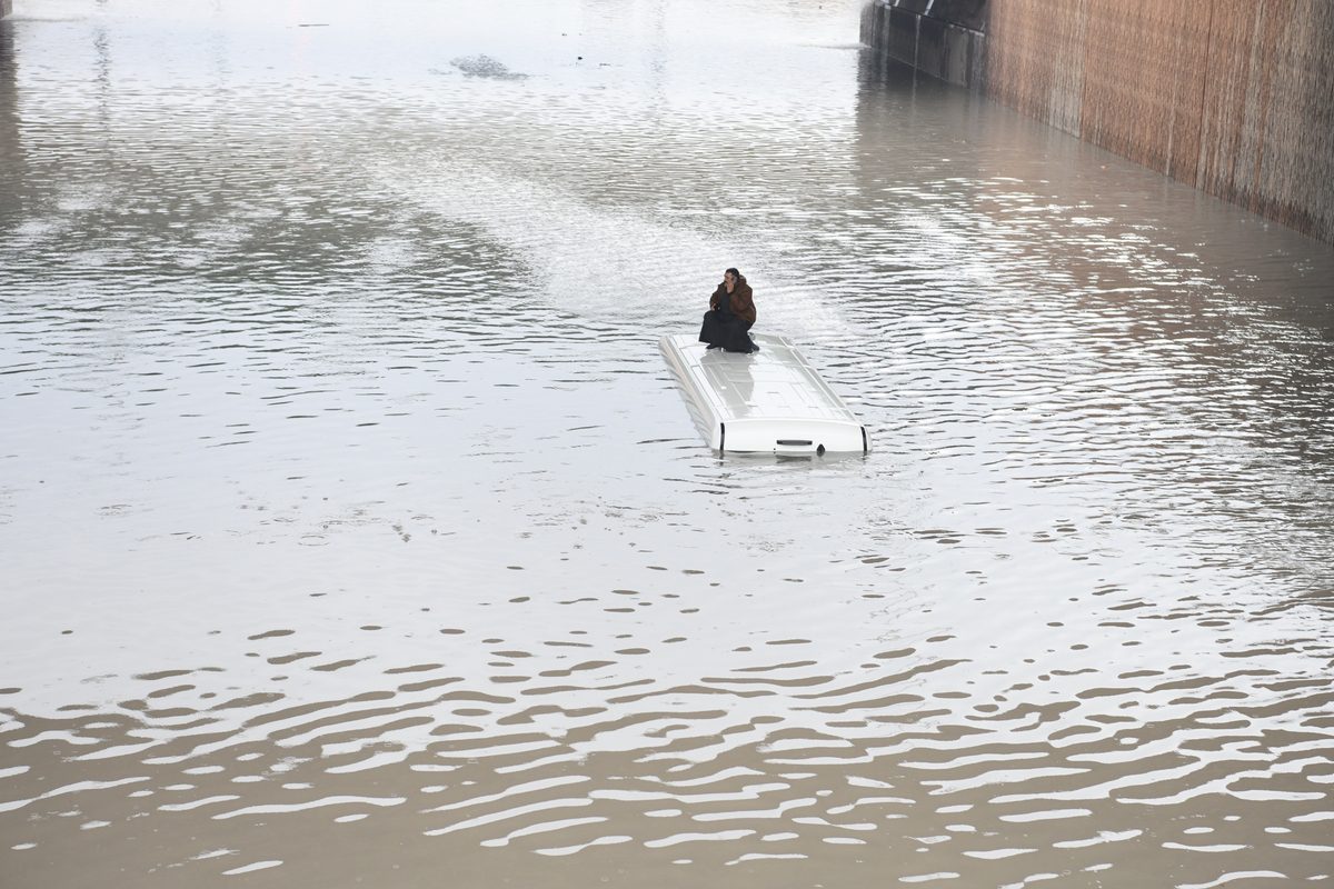 Heavy rain cause flood in Kuwait – Middle East Monitor