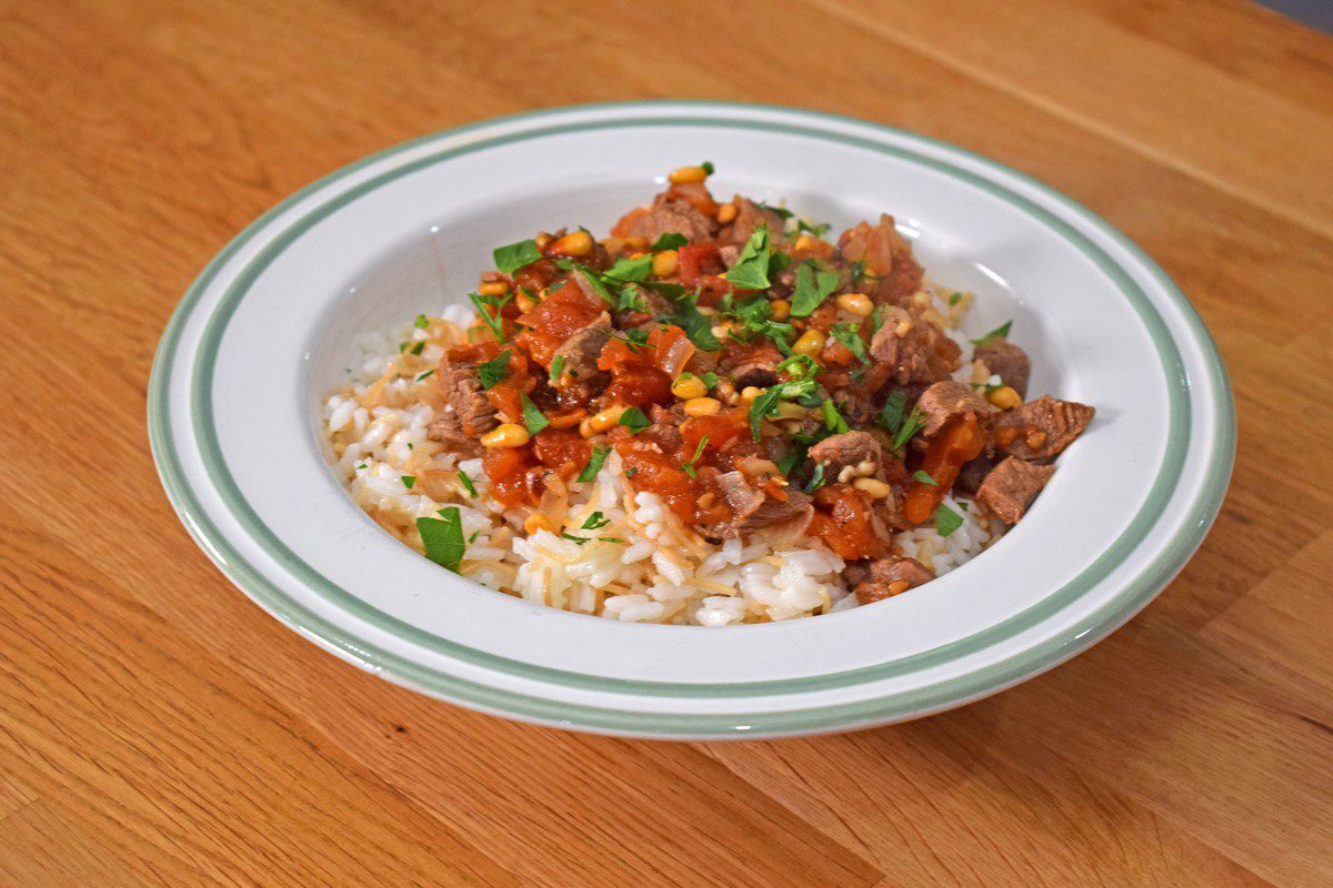 Alayet bandoura bil lahmeh (tomato and meat stew) – Middle East Monitor