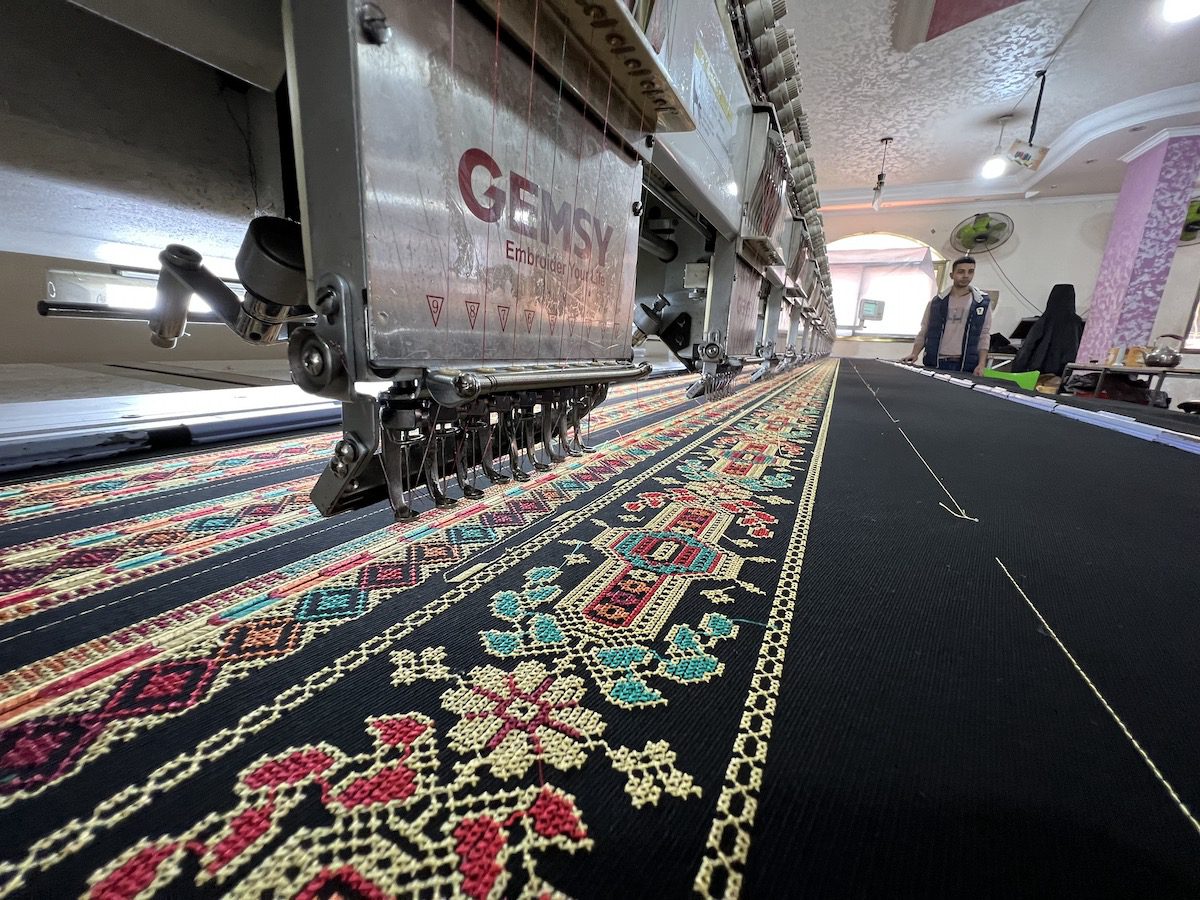 Virtual fashion: Programming Palestinian embroidery – Middle East Monitor