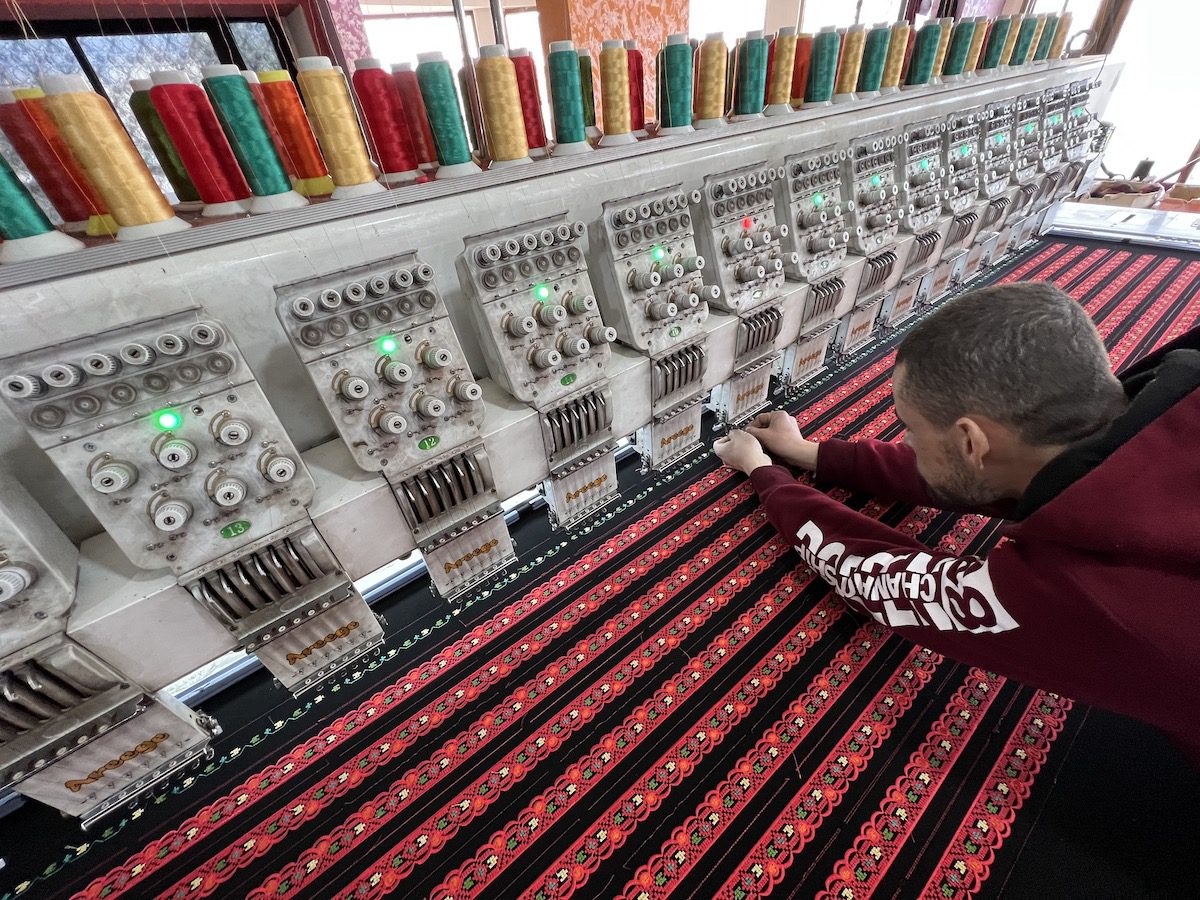 Virtual fashion: Programming Palestinian embroidery – Middle East Monitor