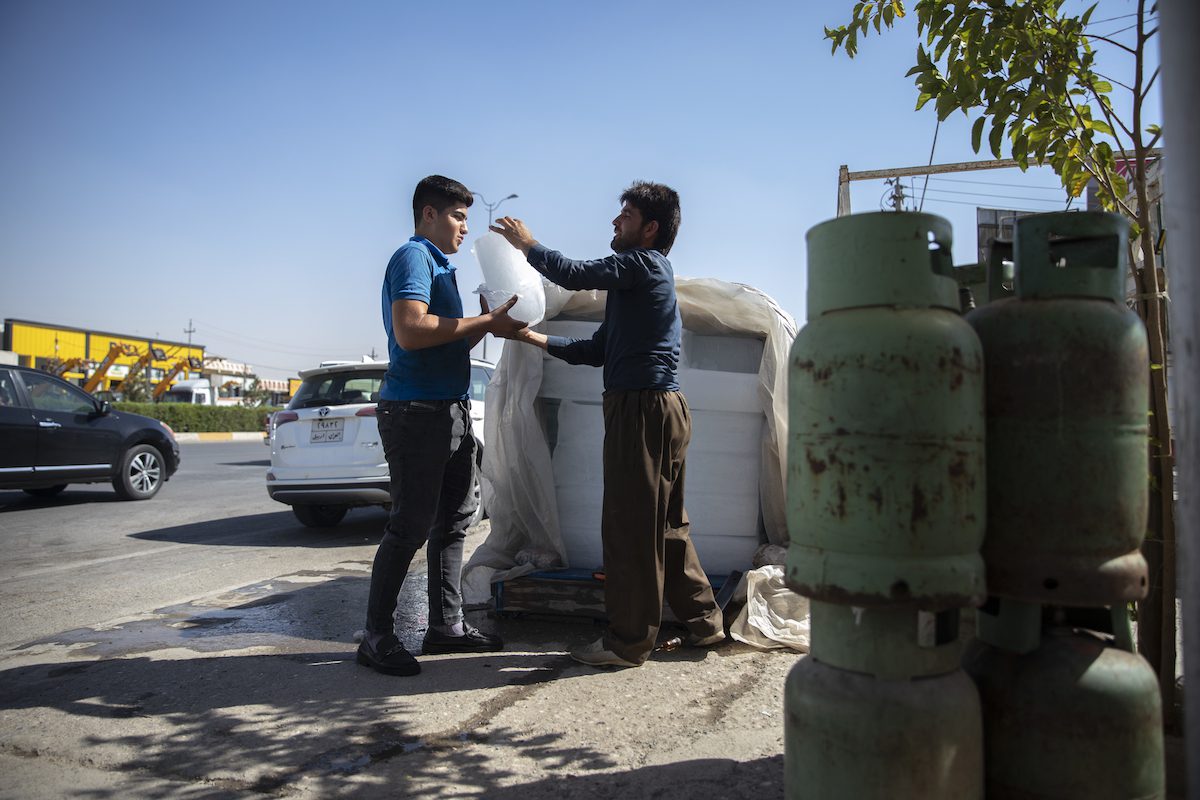 Ice sales increased due to extreme heat in Iraq – Middle East Monitor
