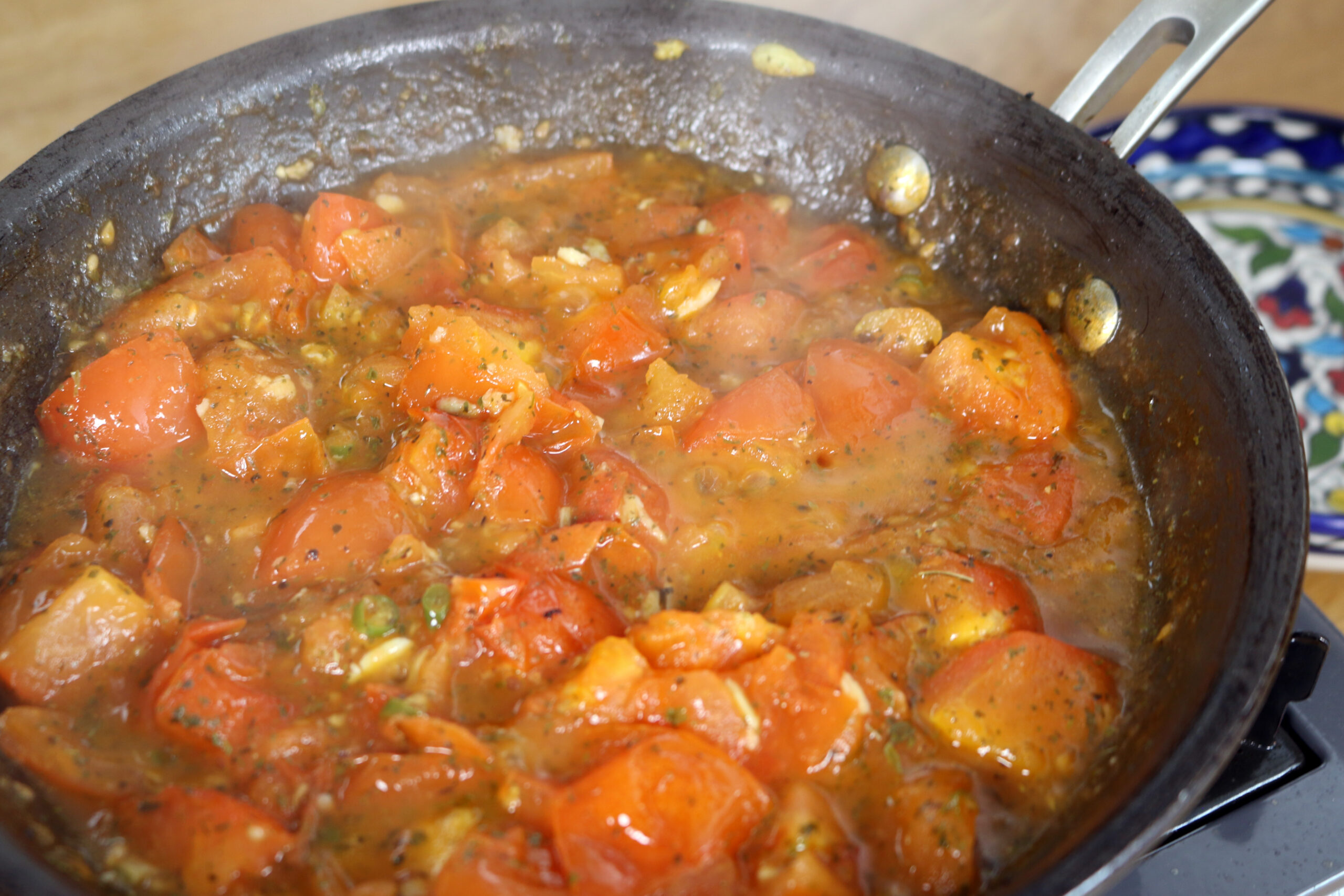 Alayet bandora (fried tomatoes) – Middle East Monitor