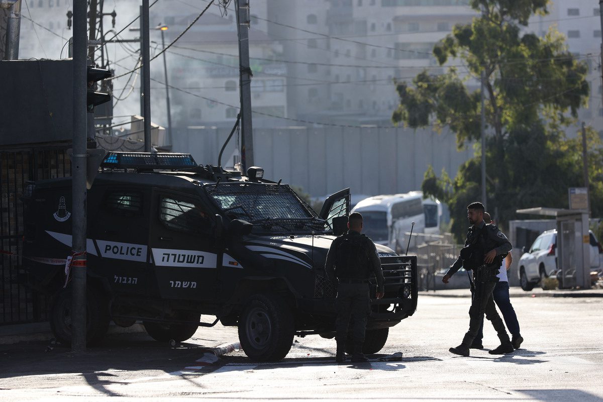 Israel’s closure of East Jerusalem’s Shufat refugee camp checkpoint ...