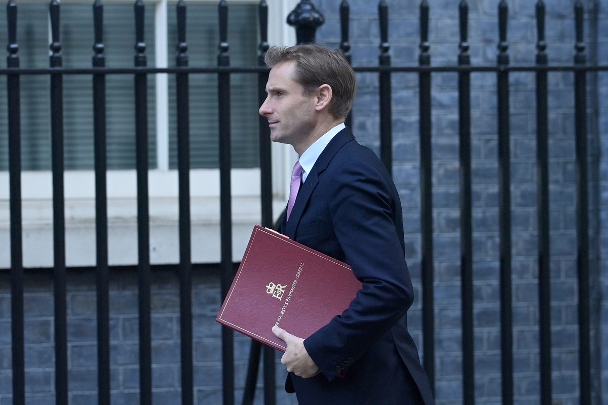 UK Cabinet Meets As Prime Minister Truss Sees Vision Dismantled ...