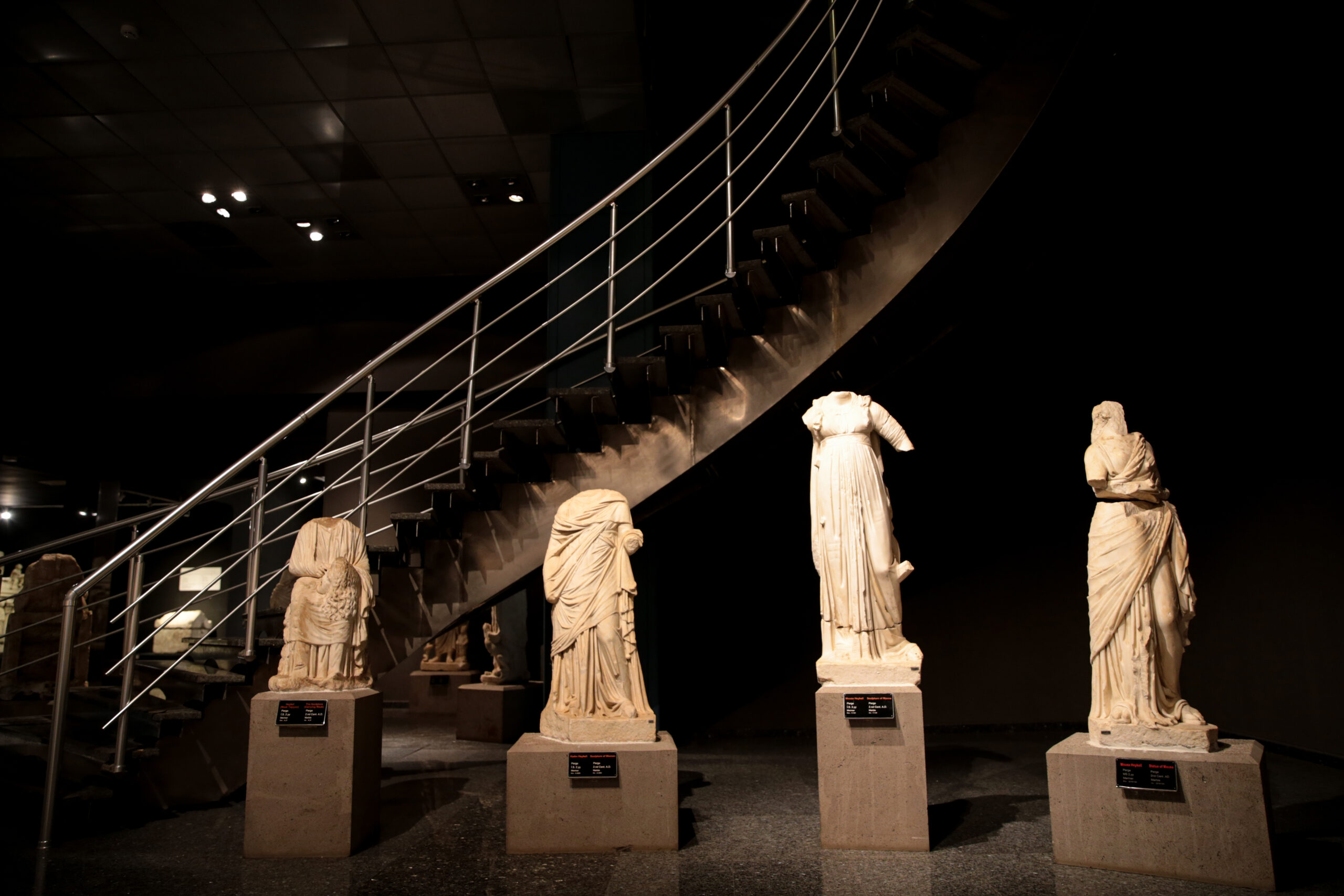 6 historical artifacts returned to Turkiye – Middle East Monitor