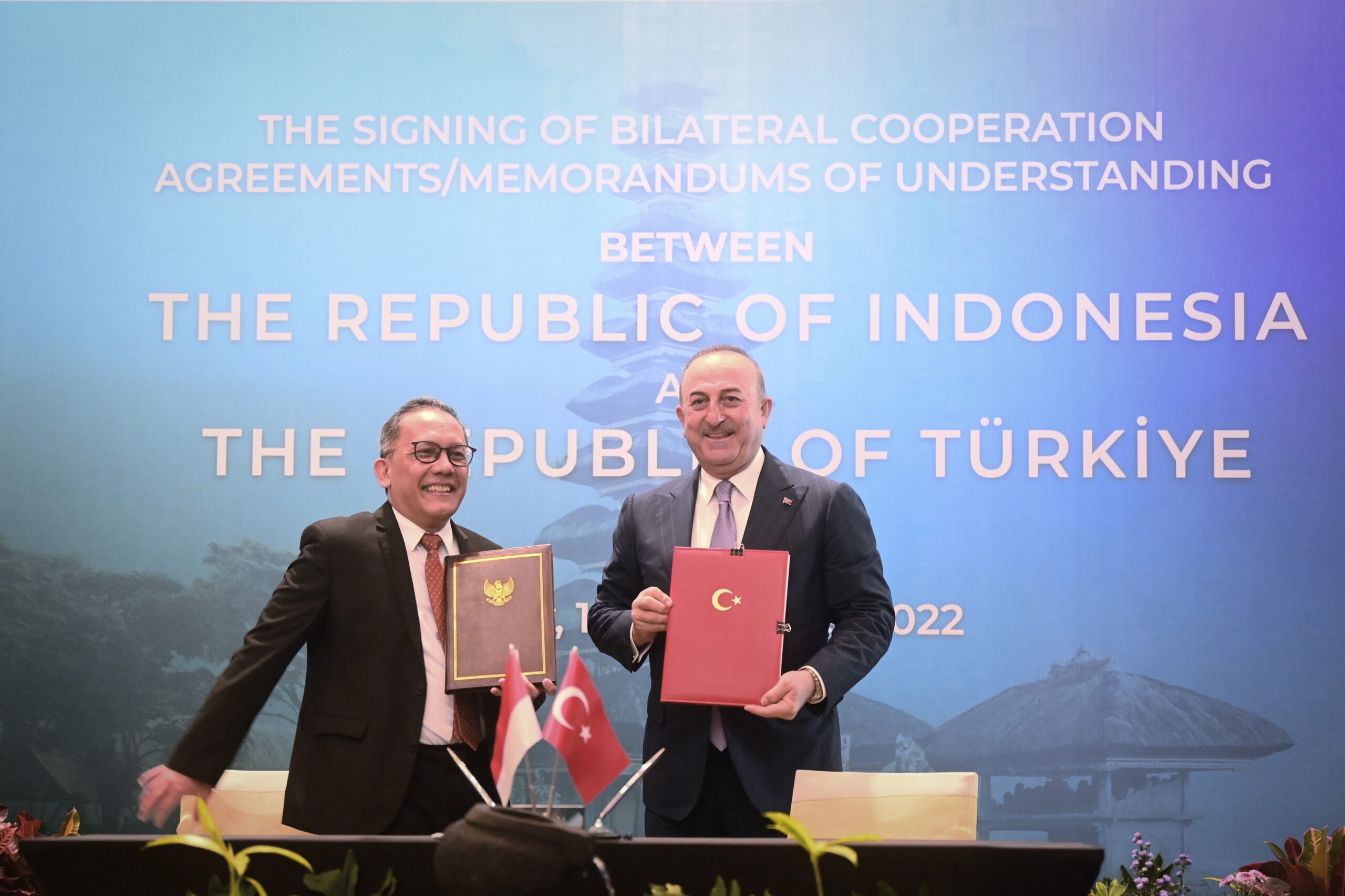 Turkiye and Indonesia signs 5 important agreements in Bali, Indonesia ...