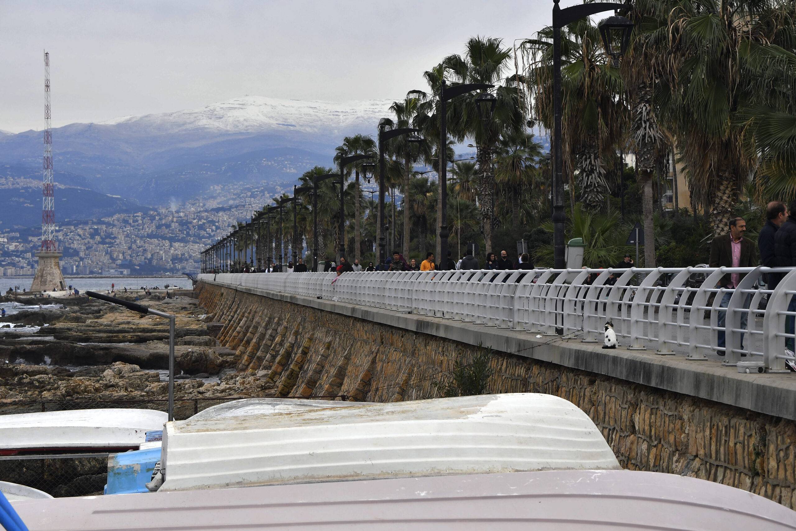 Season’s first snowfall in Beirut, Lebanon – Middle East Monitor