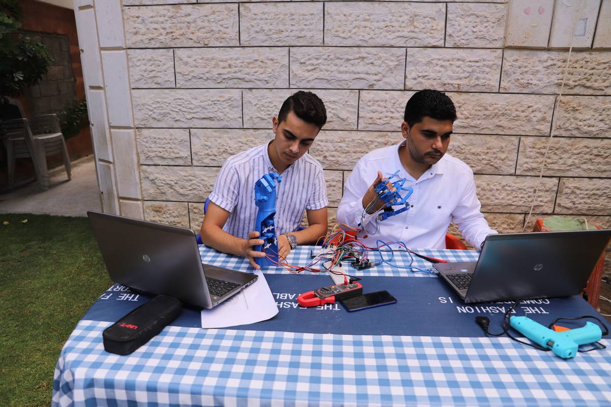 Gaza’s graduate engineers build life changing new hand – Middle East ...