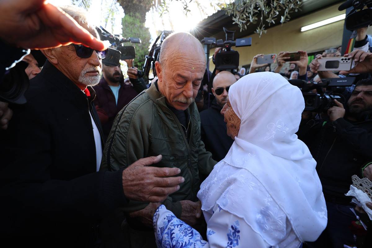 Israel releases Palestinian inmate after 40 years behind bars – Middle ...