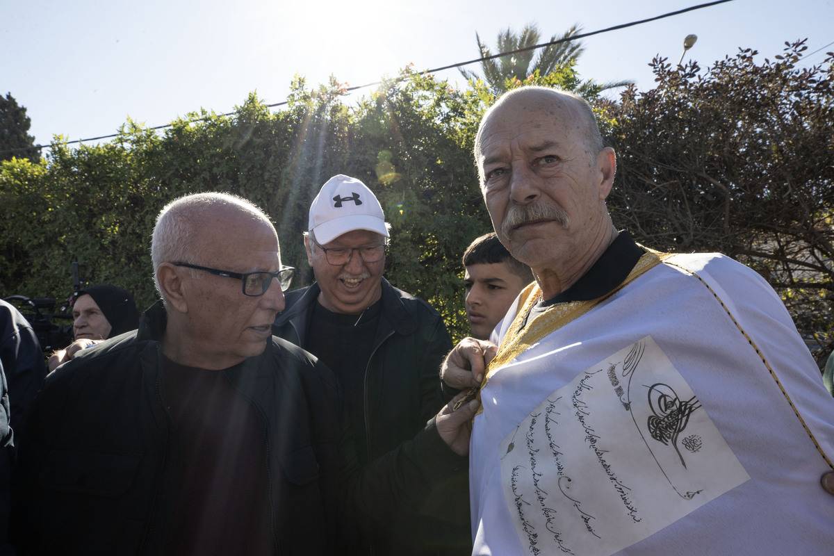 Israel releases Palestinian inmate after 40 years behind bars – Middle ...