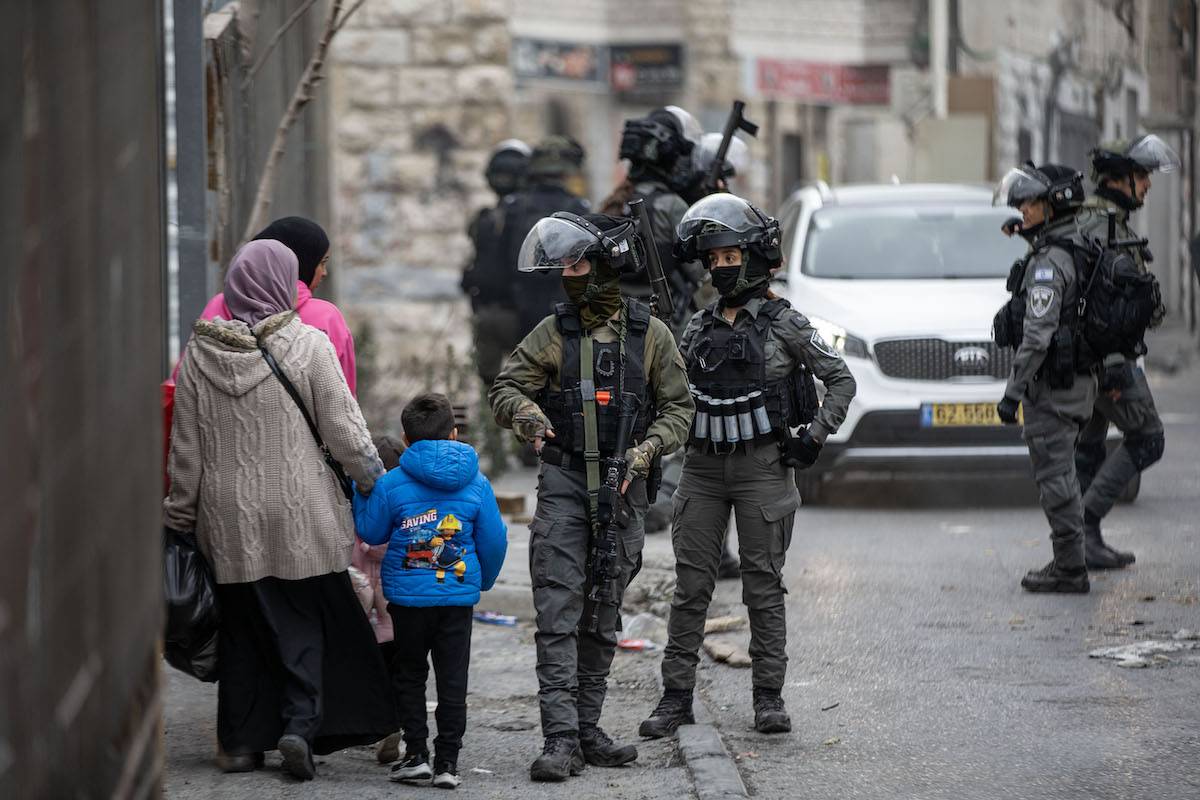 Israeli forces raid Al-Issawiya neighborhood in Jerusalem – Middle East ...