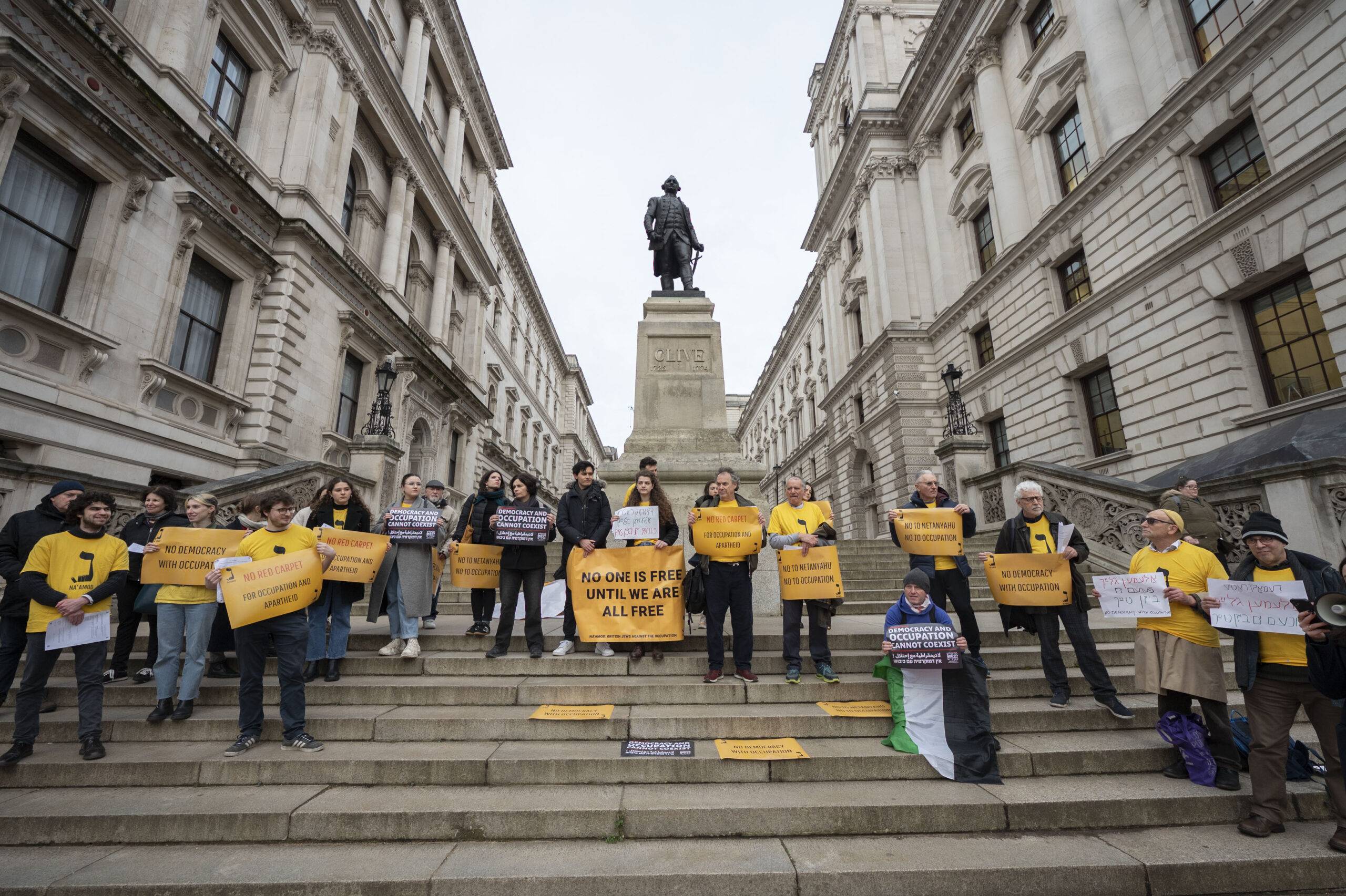 Hundreds gather in London to protest Netanyahu’s visit to the UK ...