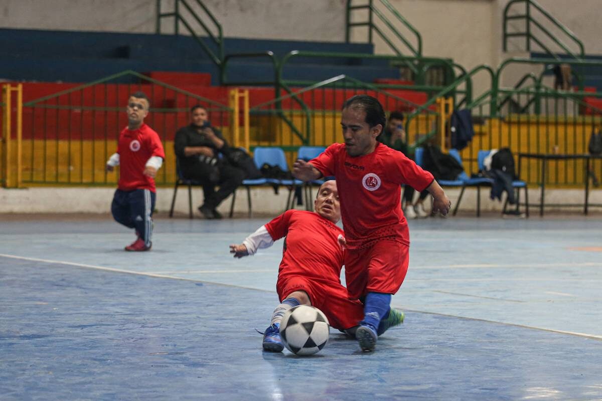 Meet Gaza’s first football team with short stature – Middle East Monitor