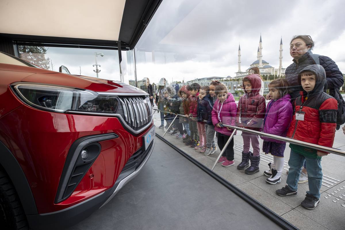 Turkiye’s first domestically-produced electric car Togg T10X on display ...
