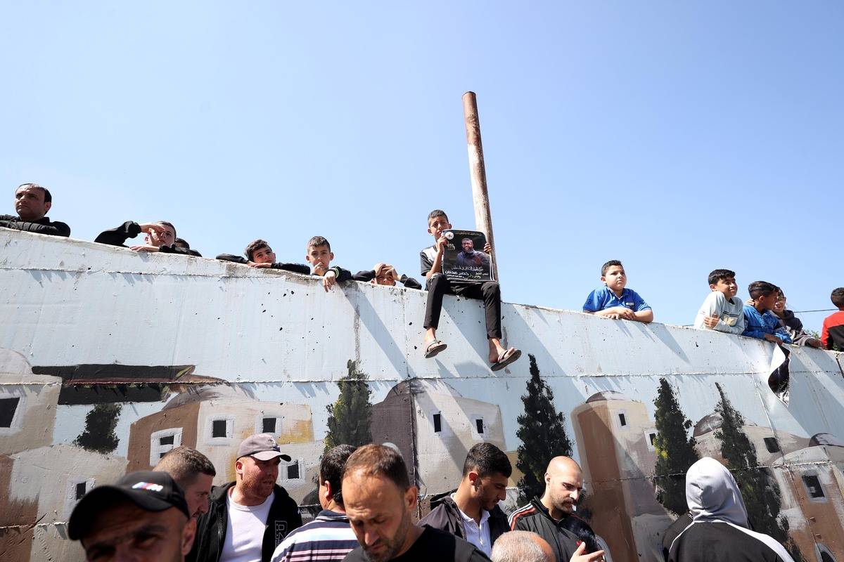 Palestinian detainee Khader Adnan dies in search of freedom – Middle ...