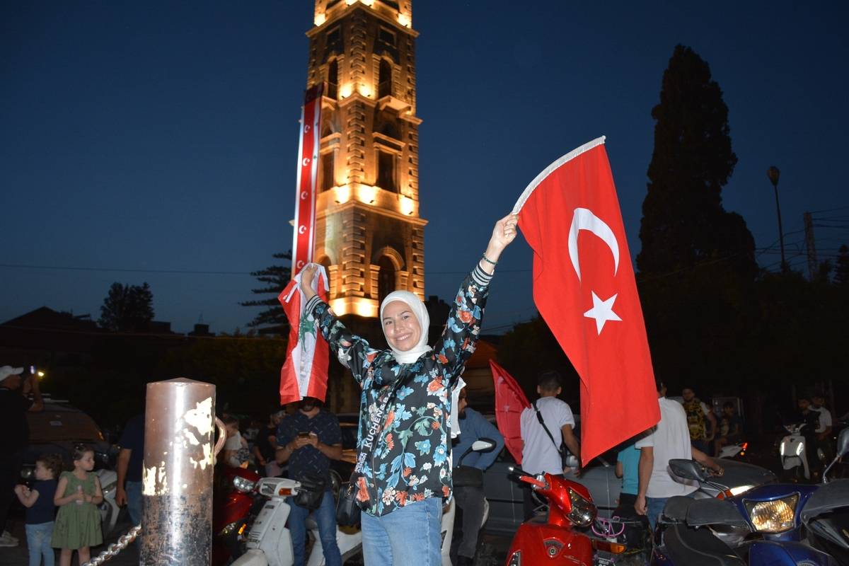 Erdogan supporters celebrate after Turkiye’s presidential runoff ...