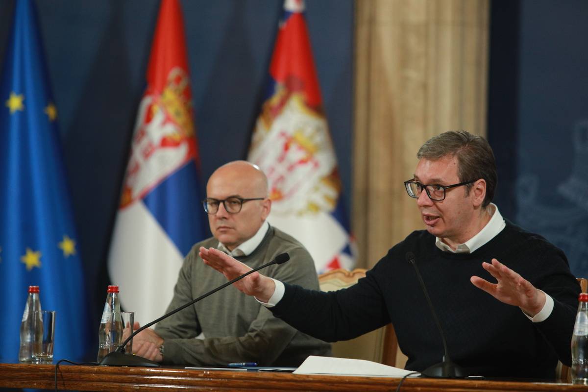 Serbian President Aleksandar Vucic holds press conference amid tensions ...
