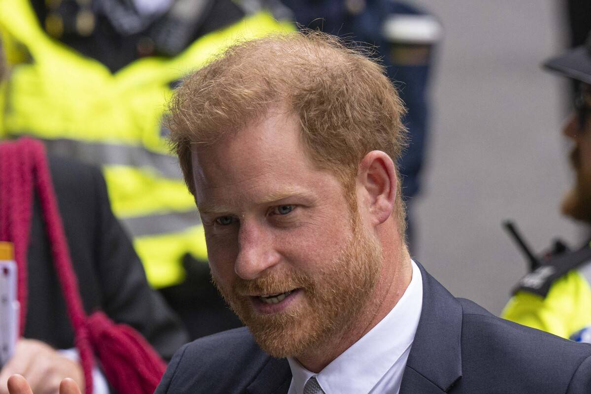 Prince Harry Makes History With UK Phone Hacking Testimony – Middle ...