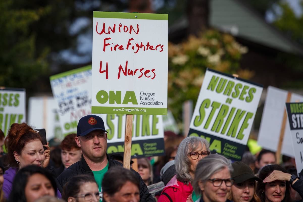 People gather for rally in support of Oregon nurses in United States ...
