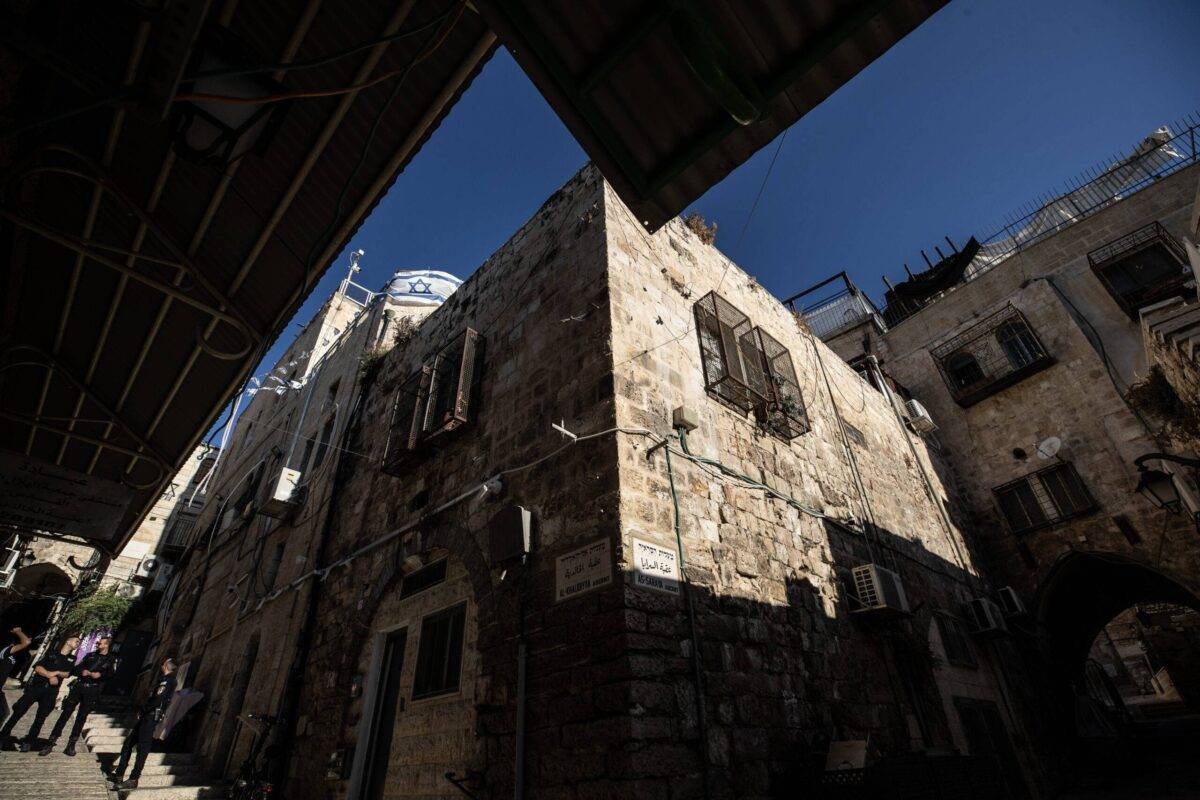 Palestinian Sub Laban family evicted from Jerusalem home as settlers ...