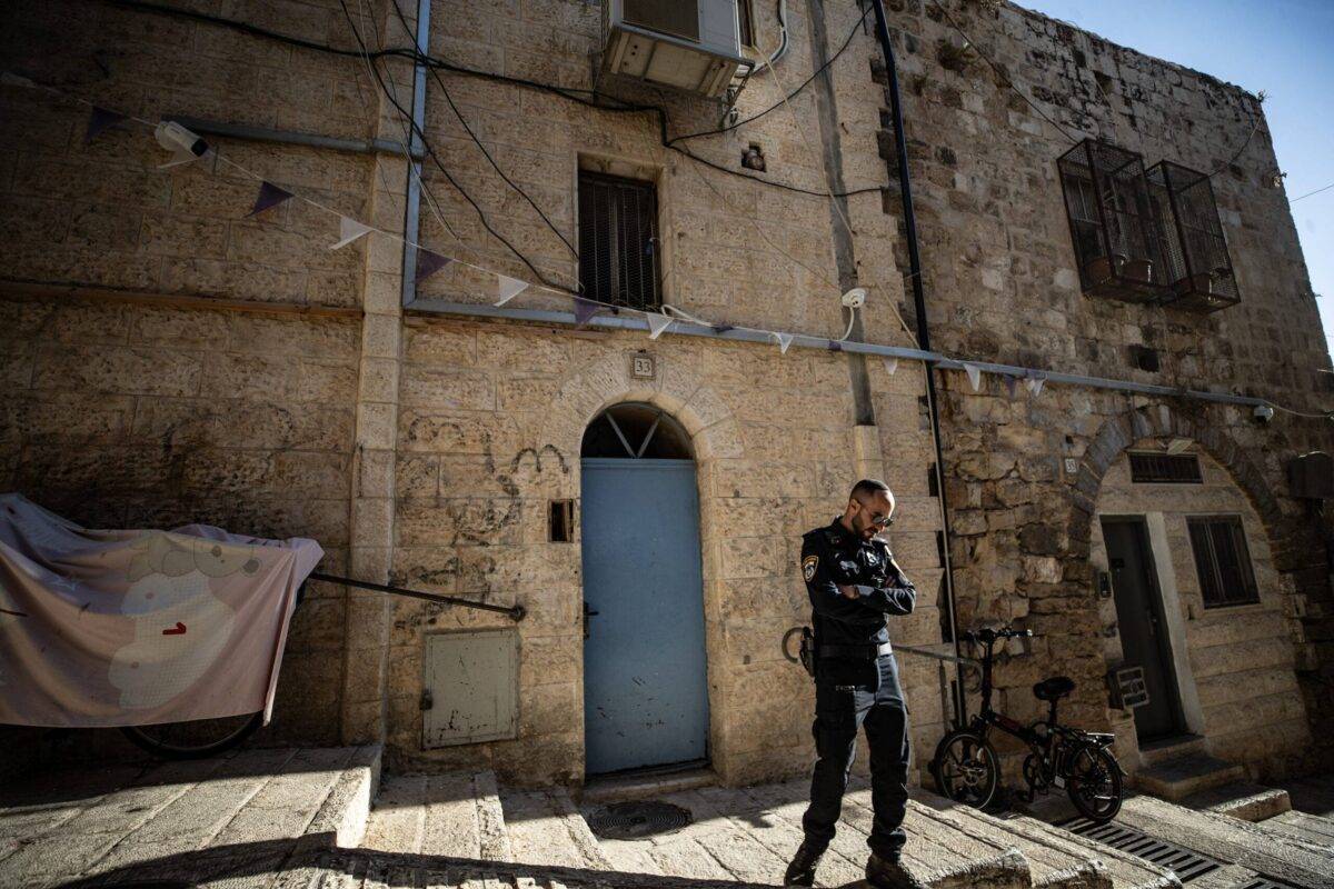 Palestinian Sub Laban family evicted from Jerusalem home as settlers ...