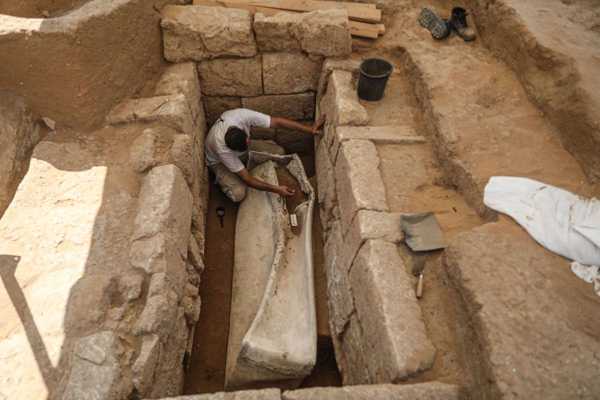 Roman Era Sarcophagus Uncovered In Gaza Middle East Monitor