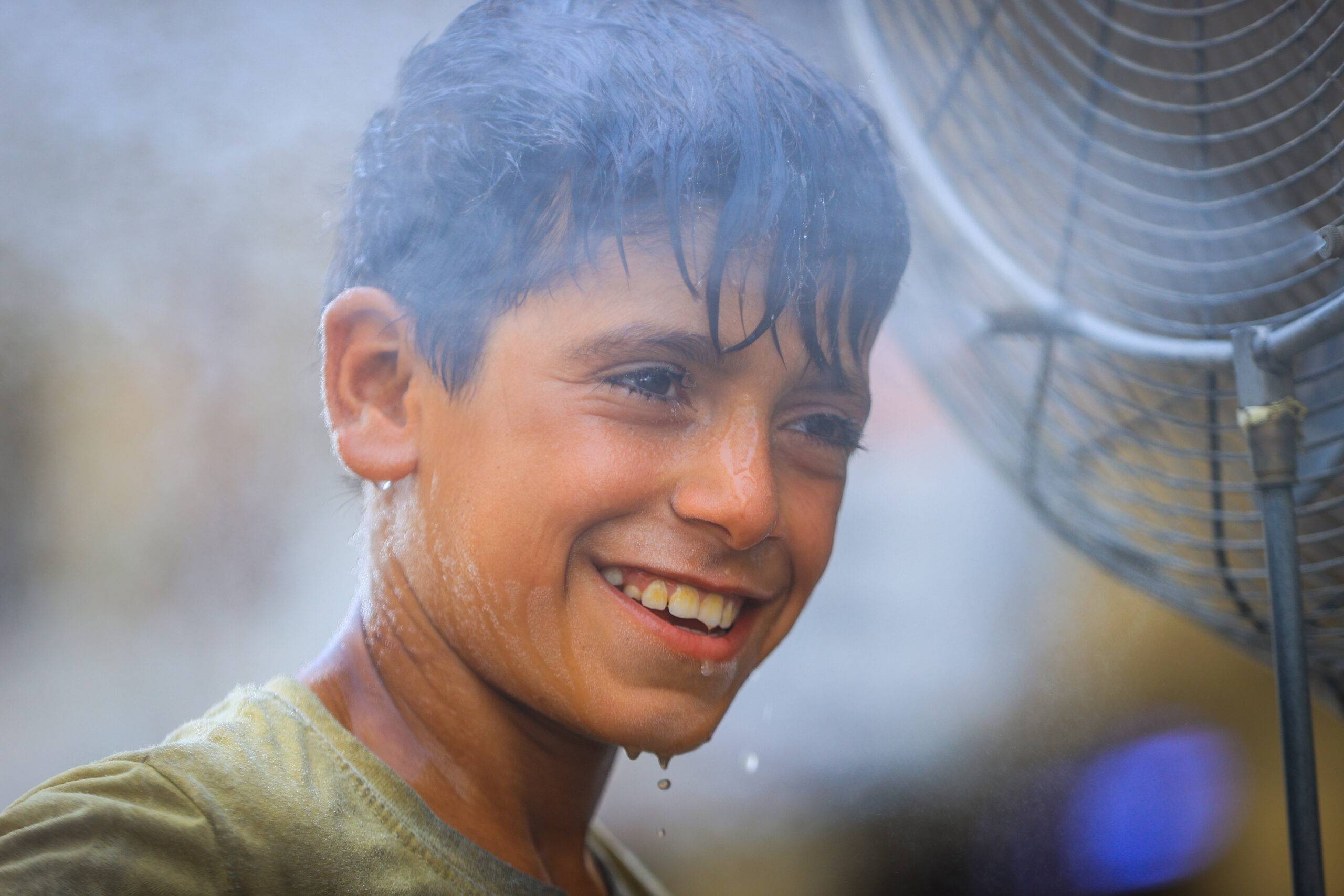 Cooling off in Iraq’s scorching heat – Middle East Monitor