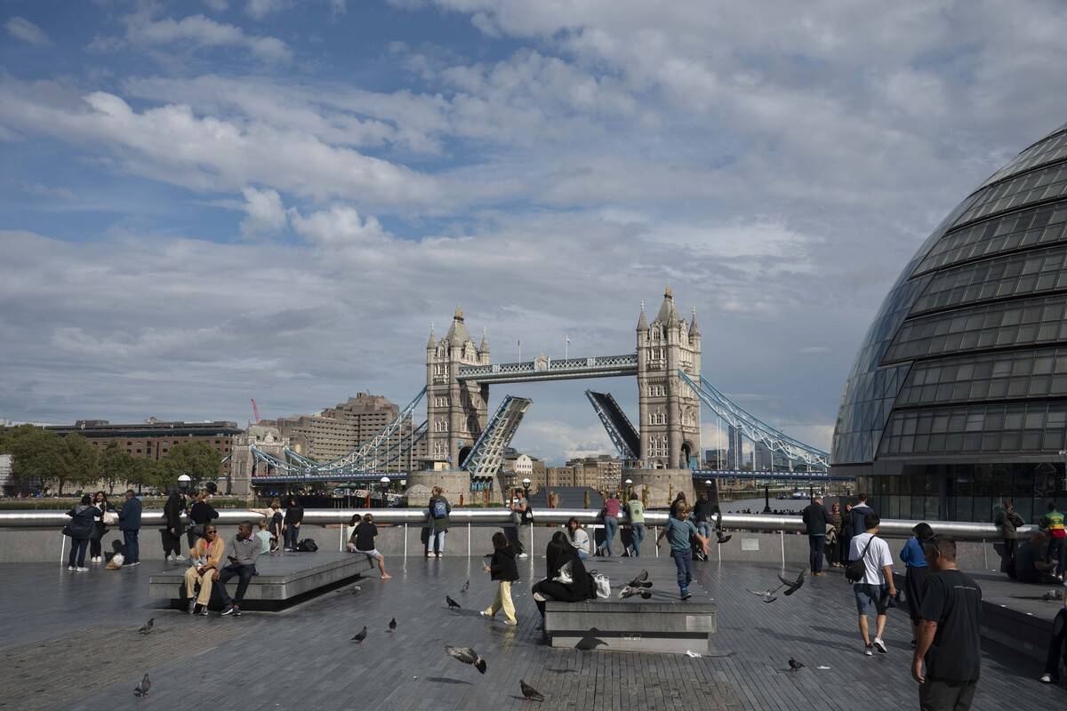 Tower Bridge in London left open for maintenance – Middle East Monitor