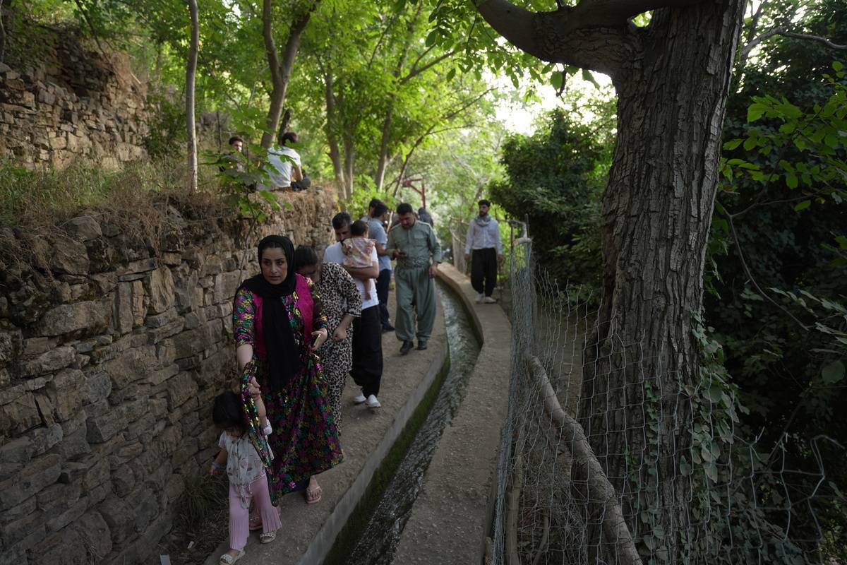 Iran-Iraq border separated only by half-meter water channel – Middle ...