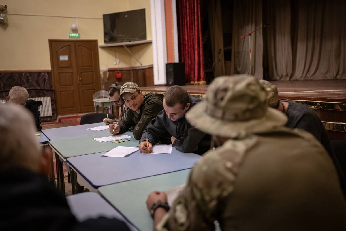 Recovery center helps Ukrainian soldiers cope with war-related effects ...