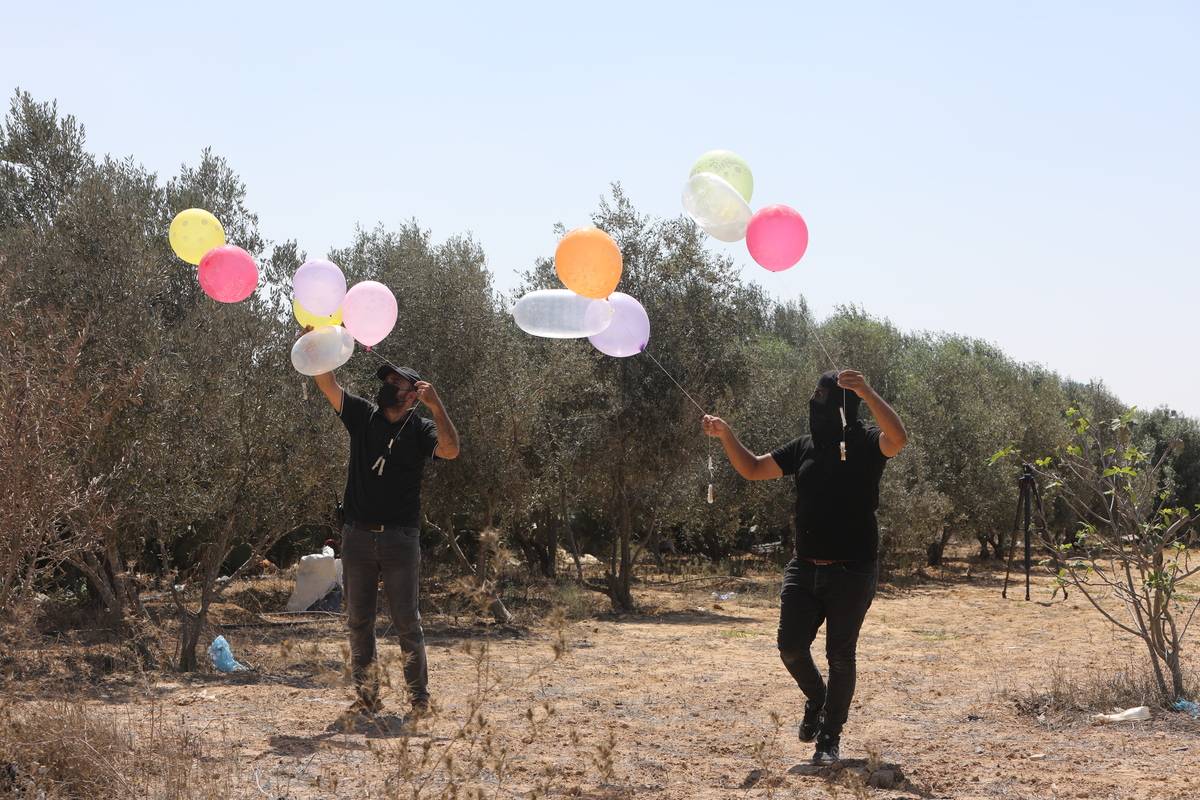 Burning balloons are thrown from Gaza Strip to Israeli side – Middle ...