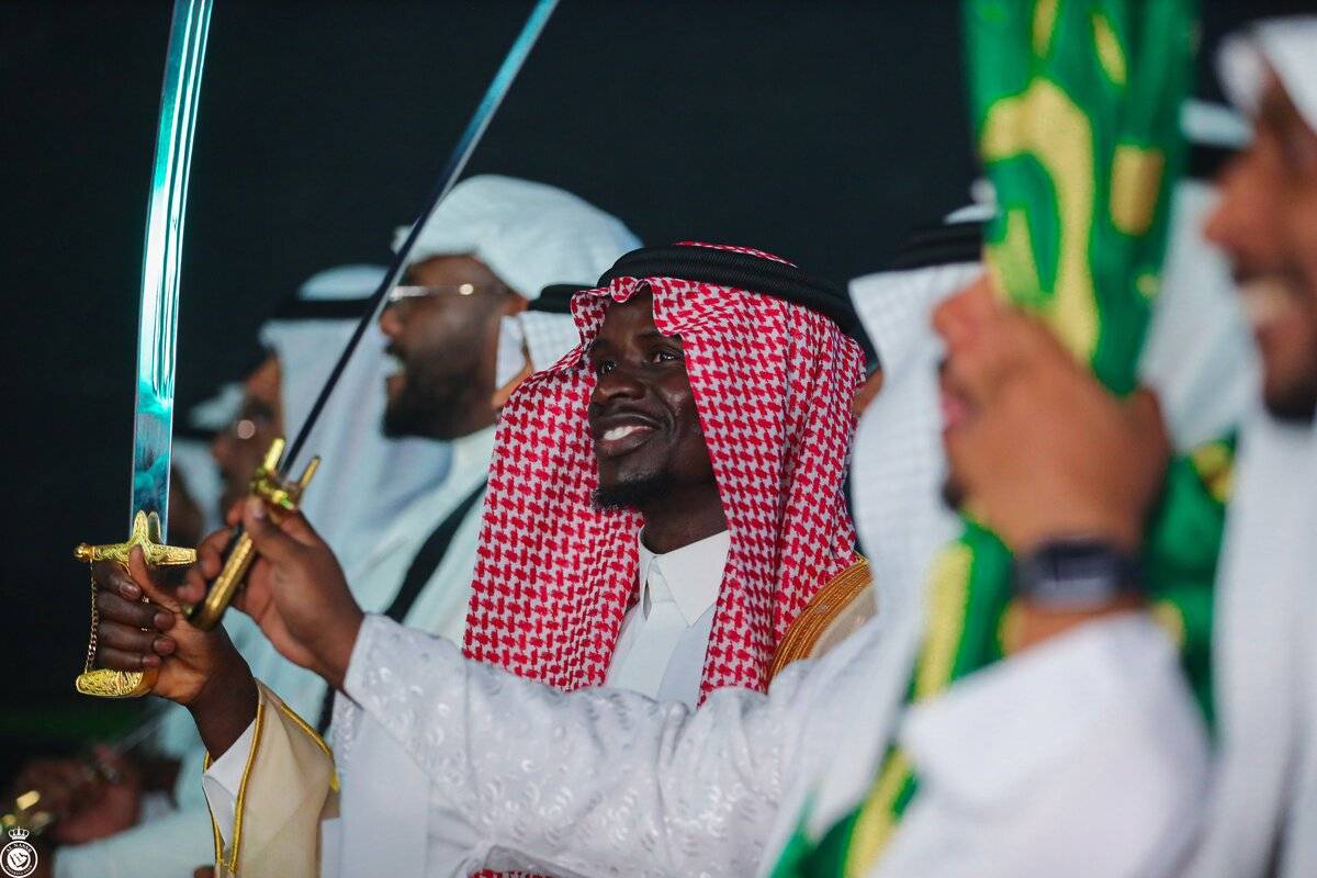 Sadio Mane dresses in traditional Arabic clothes for Saudi National Day ...