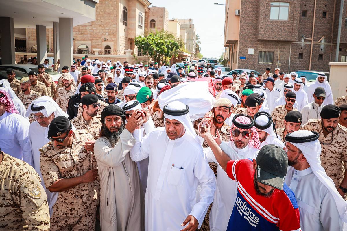 Funeral of Bahraini soldier in Saudi Arabia killed by the Houthi rebel ...