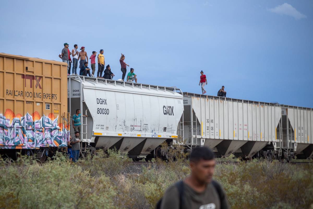 Migrants navigate challenges on their way to the U.S. border – Middle ...