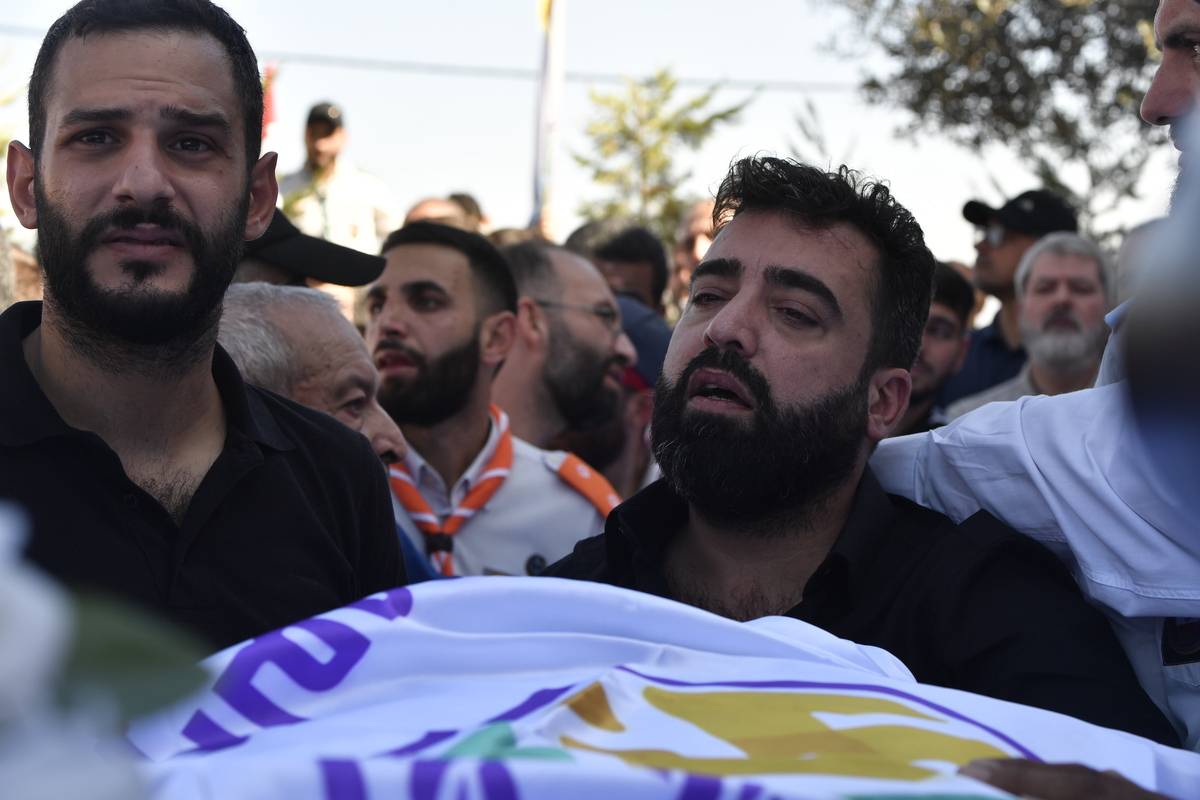 Funeral of 3 kids and their grandmother killed by Israeli airstrike in ...