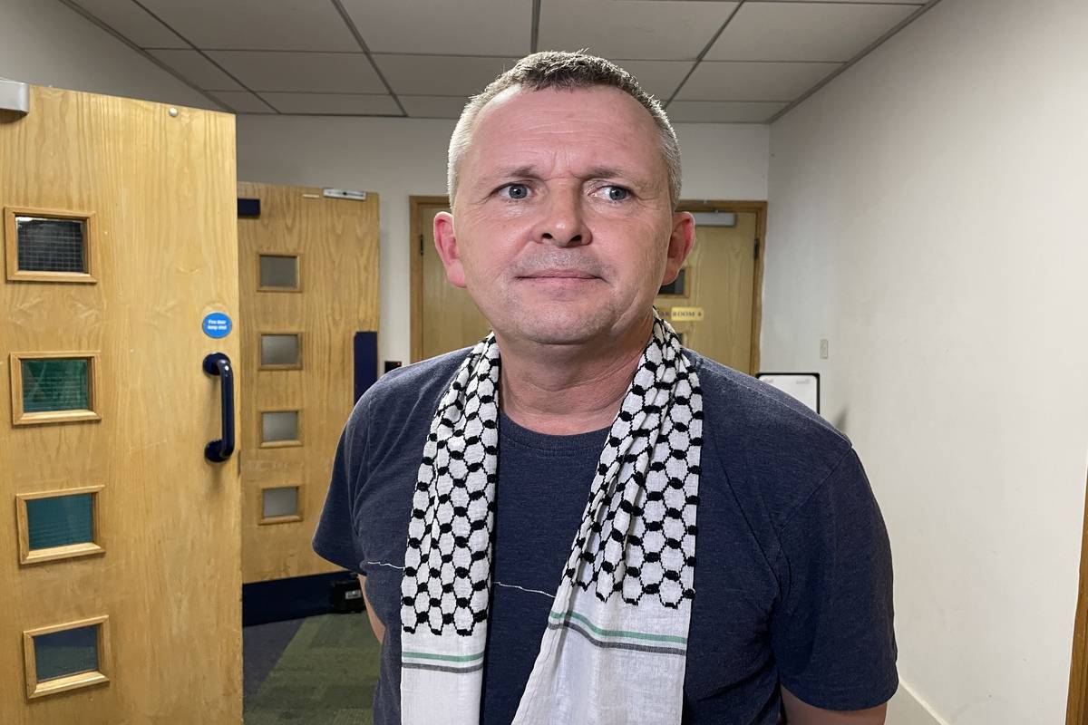 Irish lawmaker Richard Boyd Barrett – Middle East Monitor