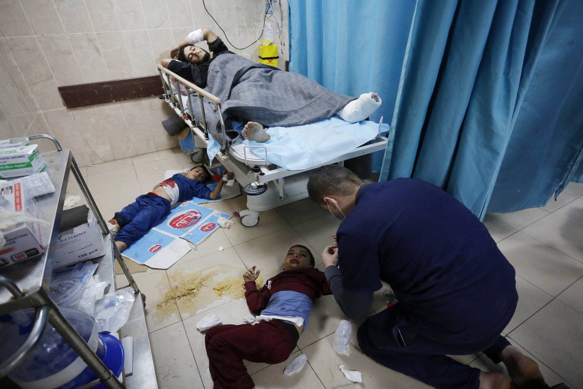 Israeli attacks continue on its 39th day in Gaza – Middle East Monitor