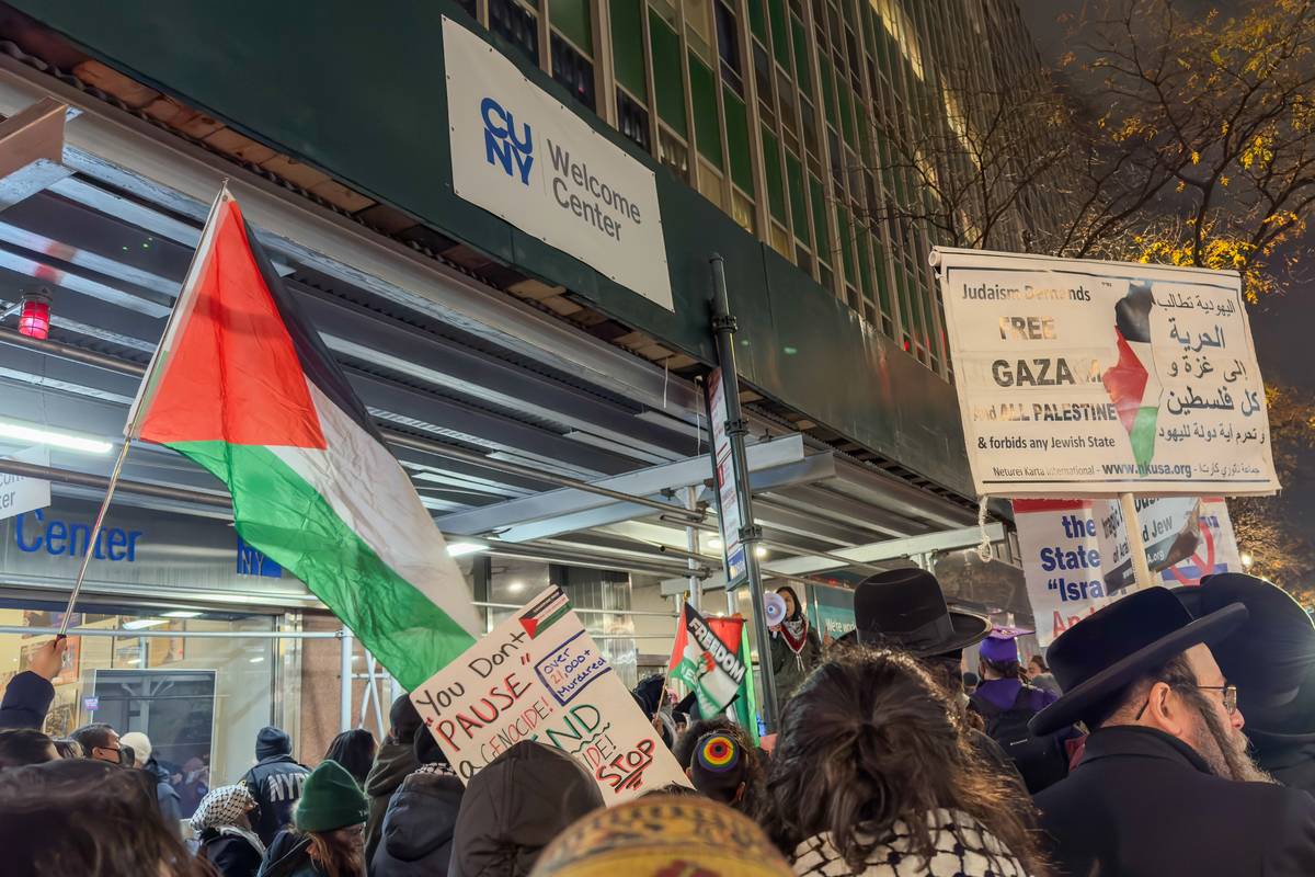 Students protest outside of CUNY Chancellor’s office in New York ...