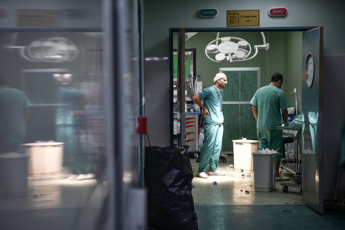 Health workers in Gaza struggle under difficult conditions to treat the ...