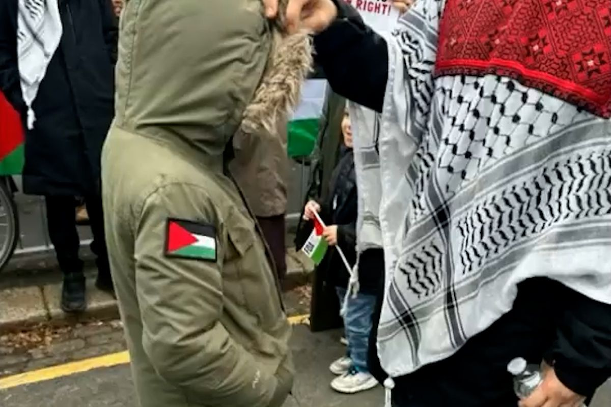 School Accused Of Double Standards Boy Punished Over Palestine Flag