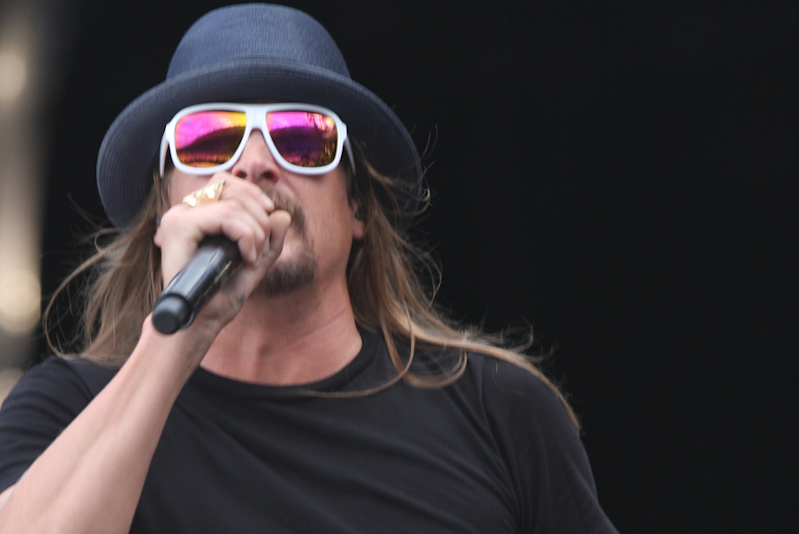 US singer Kid Rock says civilians in Gaza should be killed and held ...