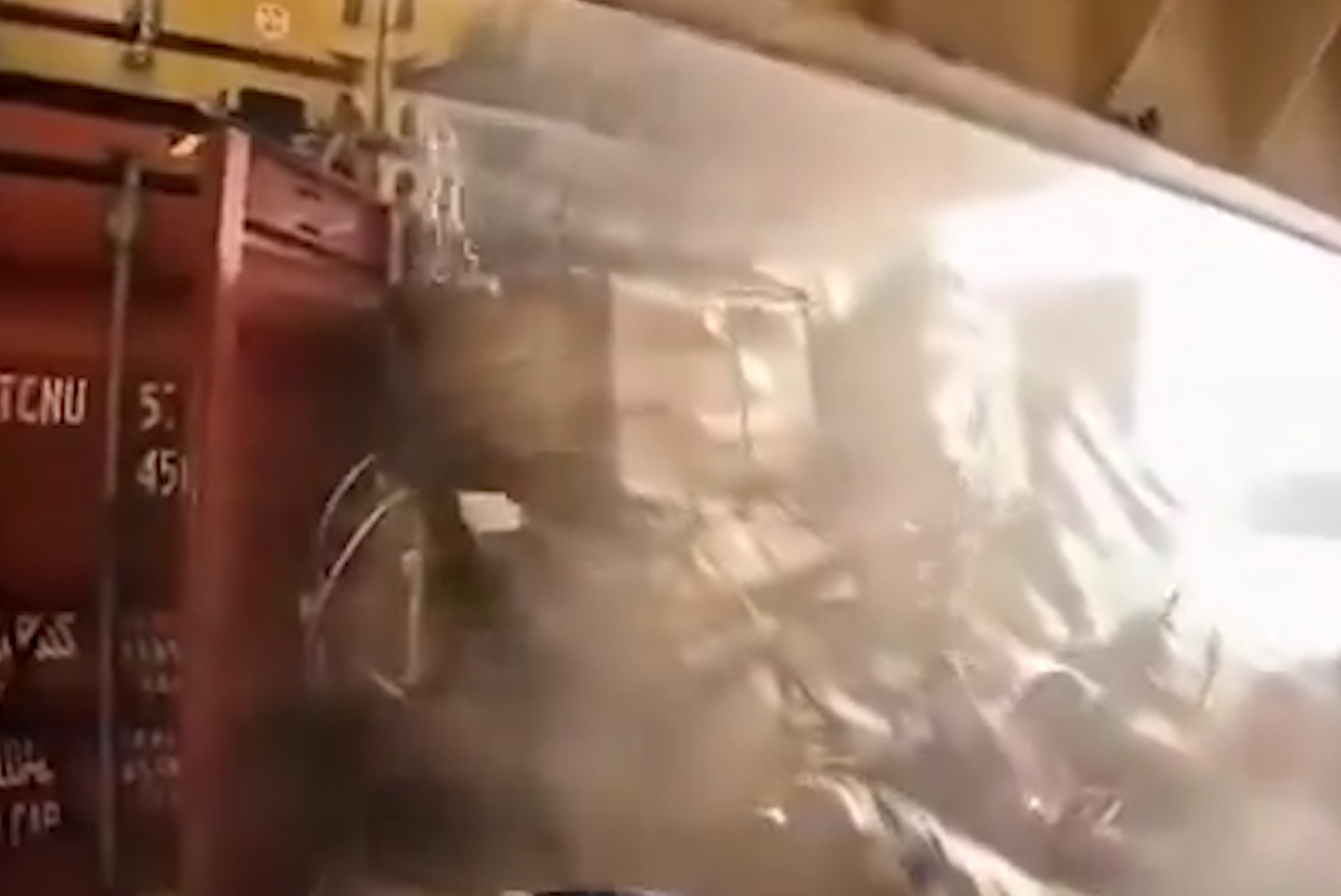 Israeli ship MSC SKY in Arabian Sea: Damage after Houthis attack ...