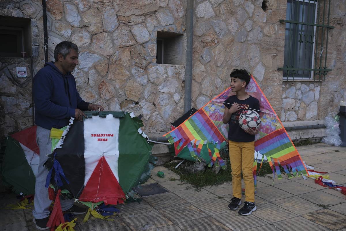 Flying kites for Palestinian over Athens – Middle East Monitor