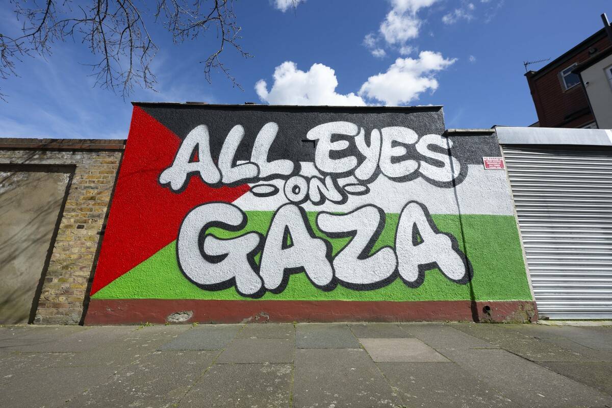 “Heroes of Palestine” paint on wall in London – Middle East Monitor
