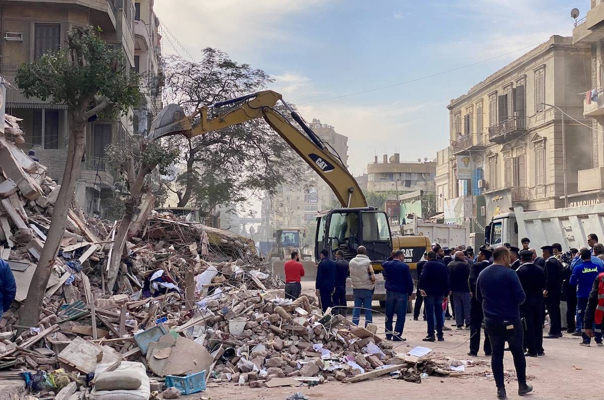 Search and rescue efforts underway after 4 storey building collapse in ...