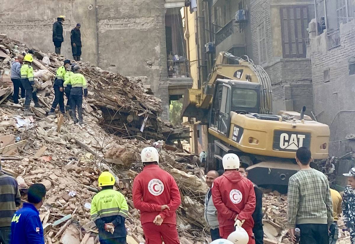 Search and rescue efforts underway after 4 storey building collapse in ...