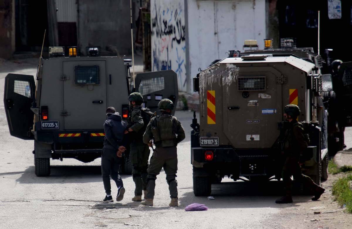 Israeli army raids Askar al-Qadim and Askar al-Jadid refugee camps ...
