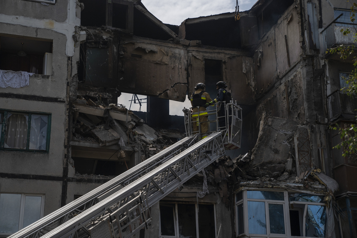 Russian drone hits residential building in Bilozerske – Middle East Monitor