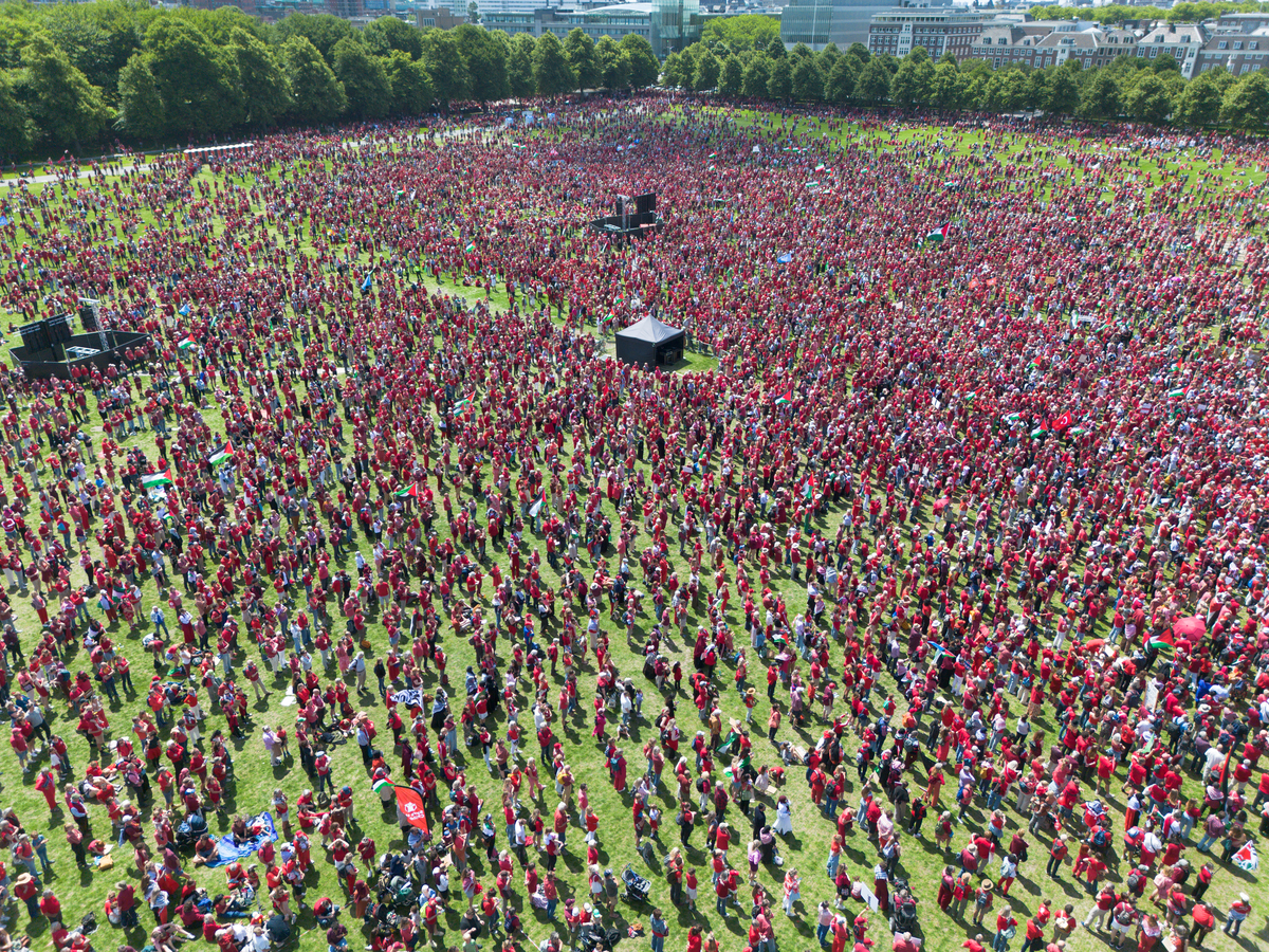 Massive red wave for Palestine: drawing the red line in The Hague ...